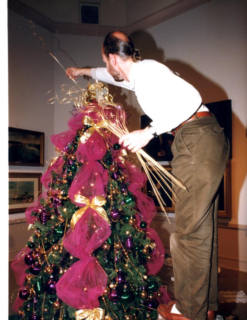 How to Decorate a Christmas Tree with Tulle | Fred Gonsowski Garden Home